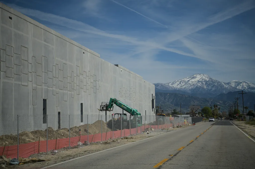 Are the jobs created by the Inland Empire warehouse boom built to last ...