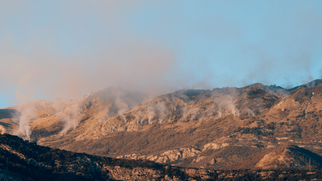 Wildfire prompts evacuations in Southern California mountain areas