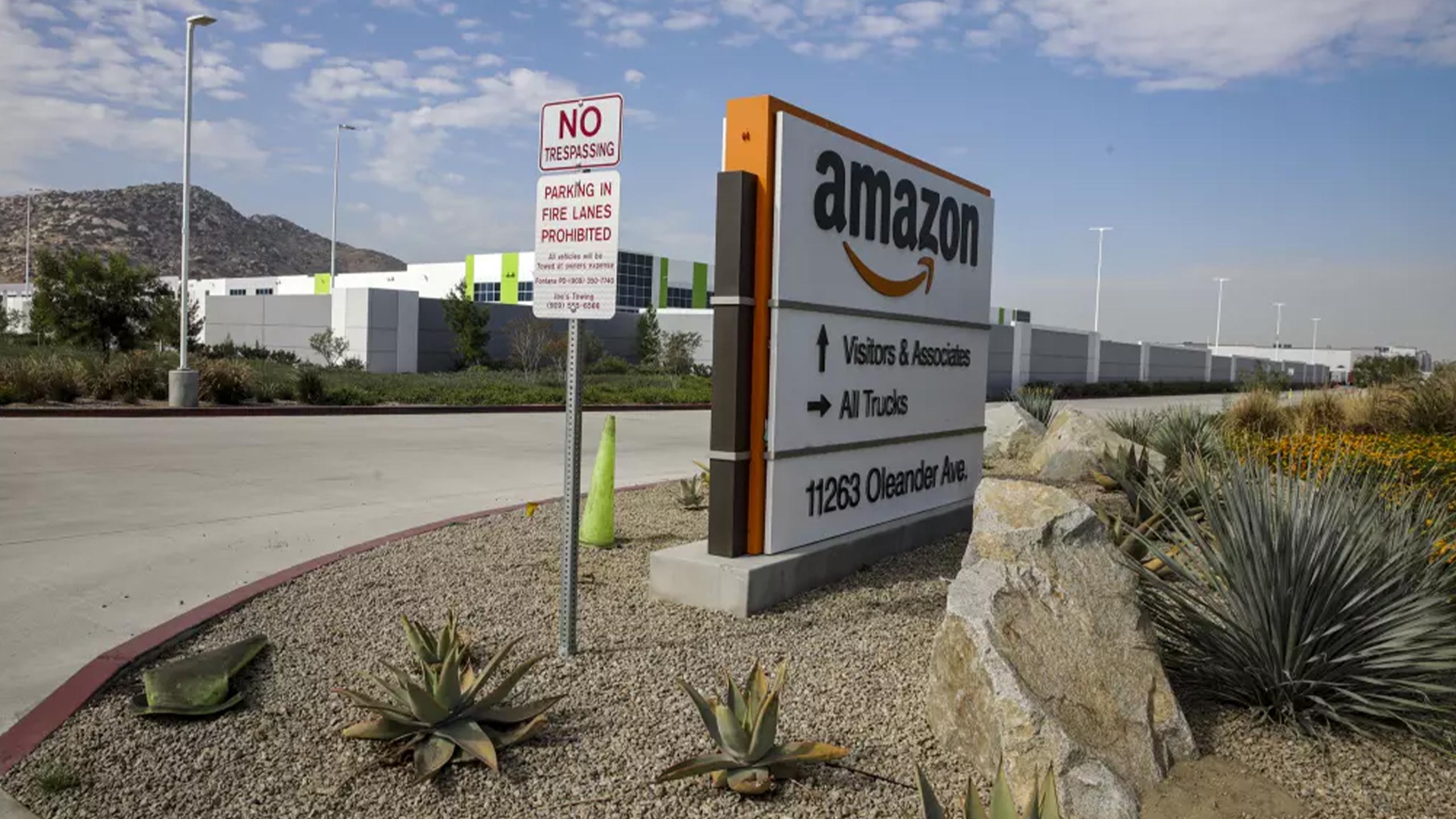 Amazon looks to hire 2,000 new workers in Inland Empire - The Hemet ...